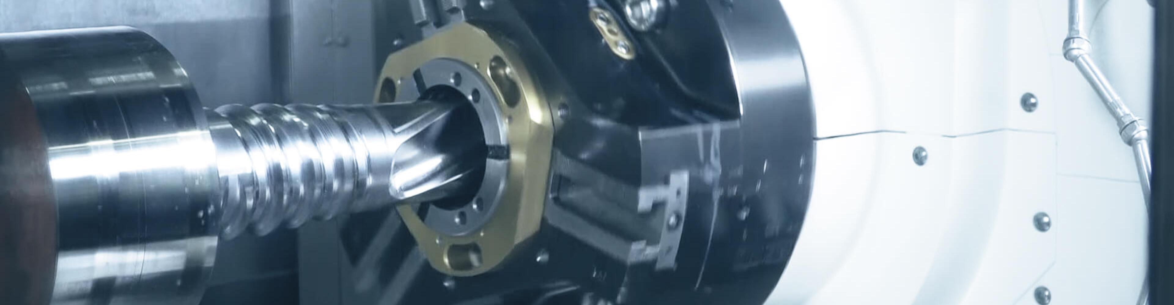 Cleverly combining turning and milling